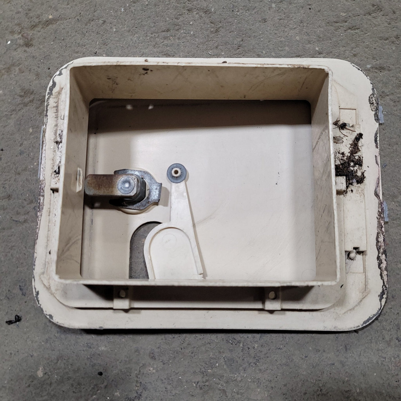 Used 8 5/8" W Motorhome Electrical Access Hatch- RETRO/ VINTAGE — RV ...