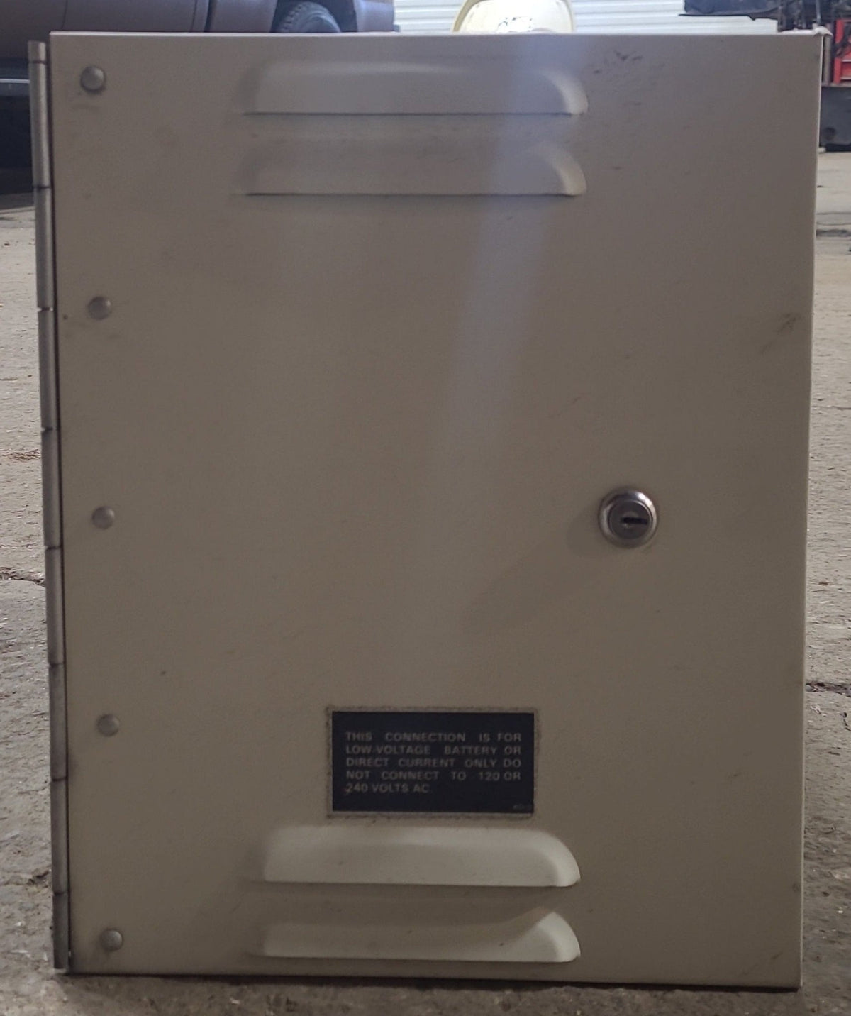 Used Battery Compartment Box With Slide Out Tray — RV Part Shop US